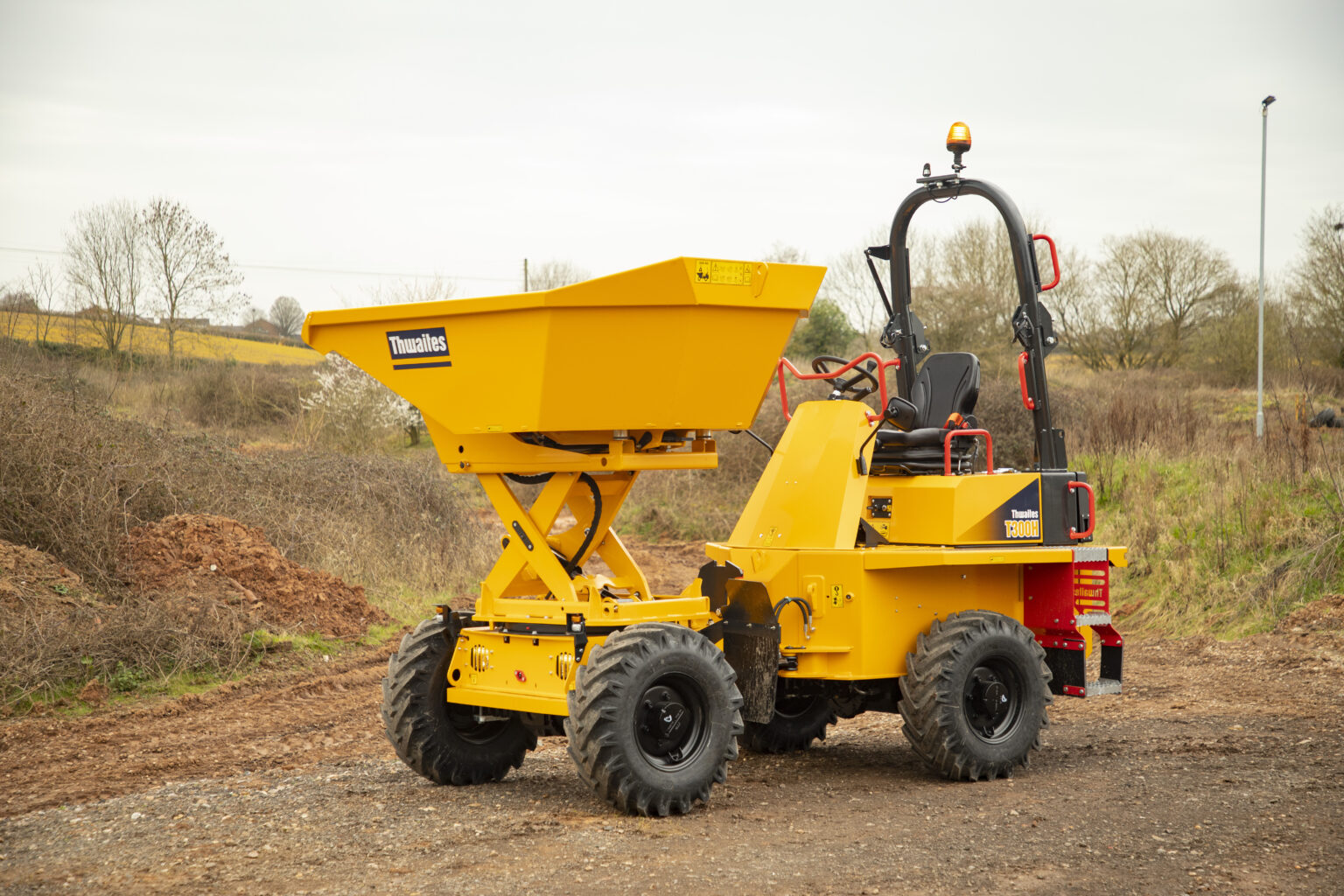 DUMPER THWAITES 3 TONNES HI-SWIVEL HYDROSTATIC - Clermont Matériel